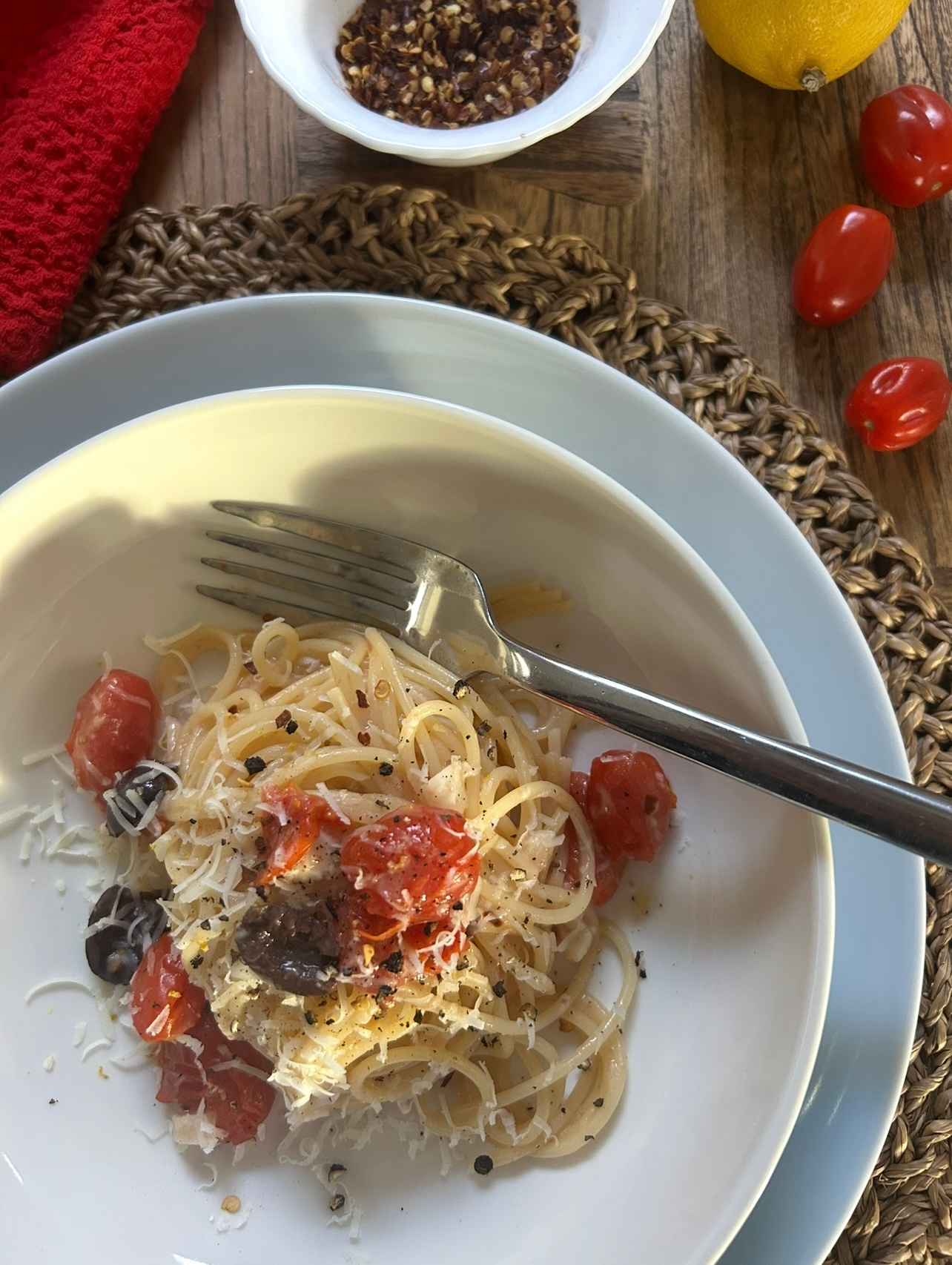 Easy One Pot Mediterranean Pasta - hello meno